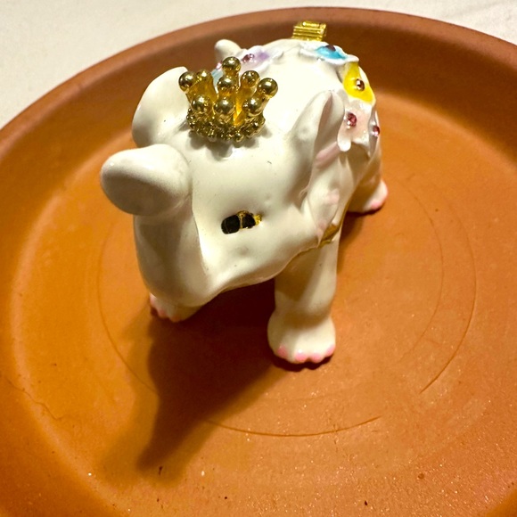 Source Unknown | Office | Ceramic Elephant Trinket Box | Poshmark